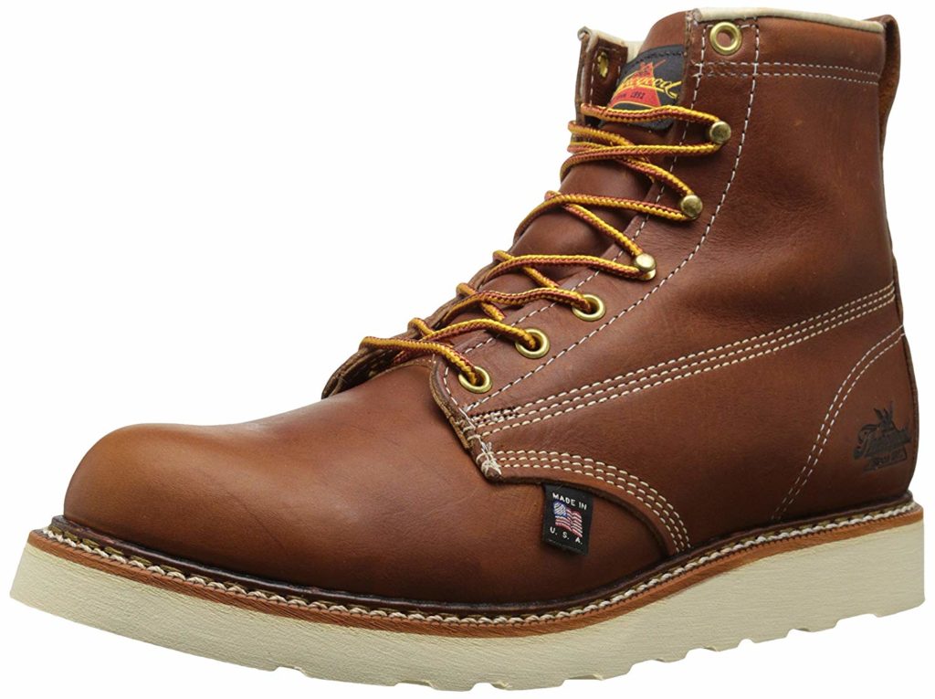 5 Best Carpenter Work Boots Reviewed & A Buying Guide